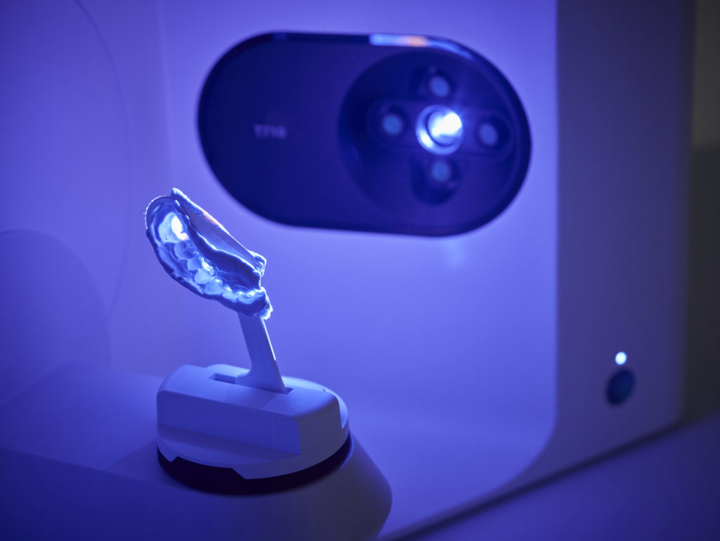 Medit T-710 Tabletop Scanner for Labs and Dentists | CAD-Ray.com